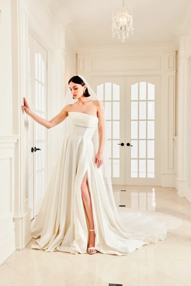 Kelly Faetanini - SAINT | Van Cleve Bridal